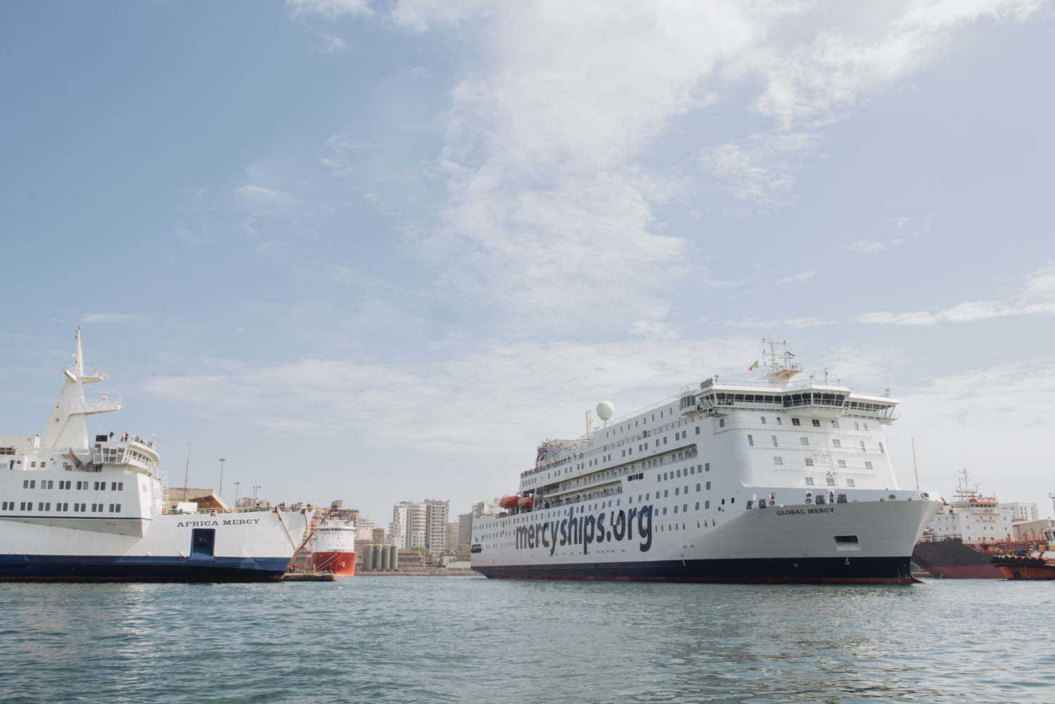 The world’s largest civilian floating hospital ship, Global Mercy ...